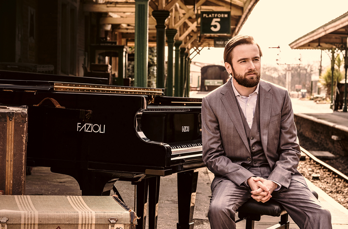 DEN UNIKE PIANISTEN - Klassiskmusikk.com